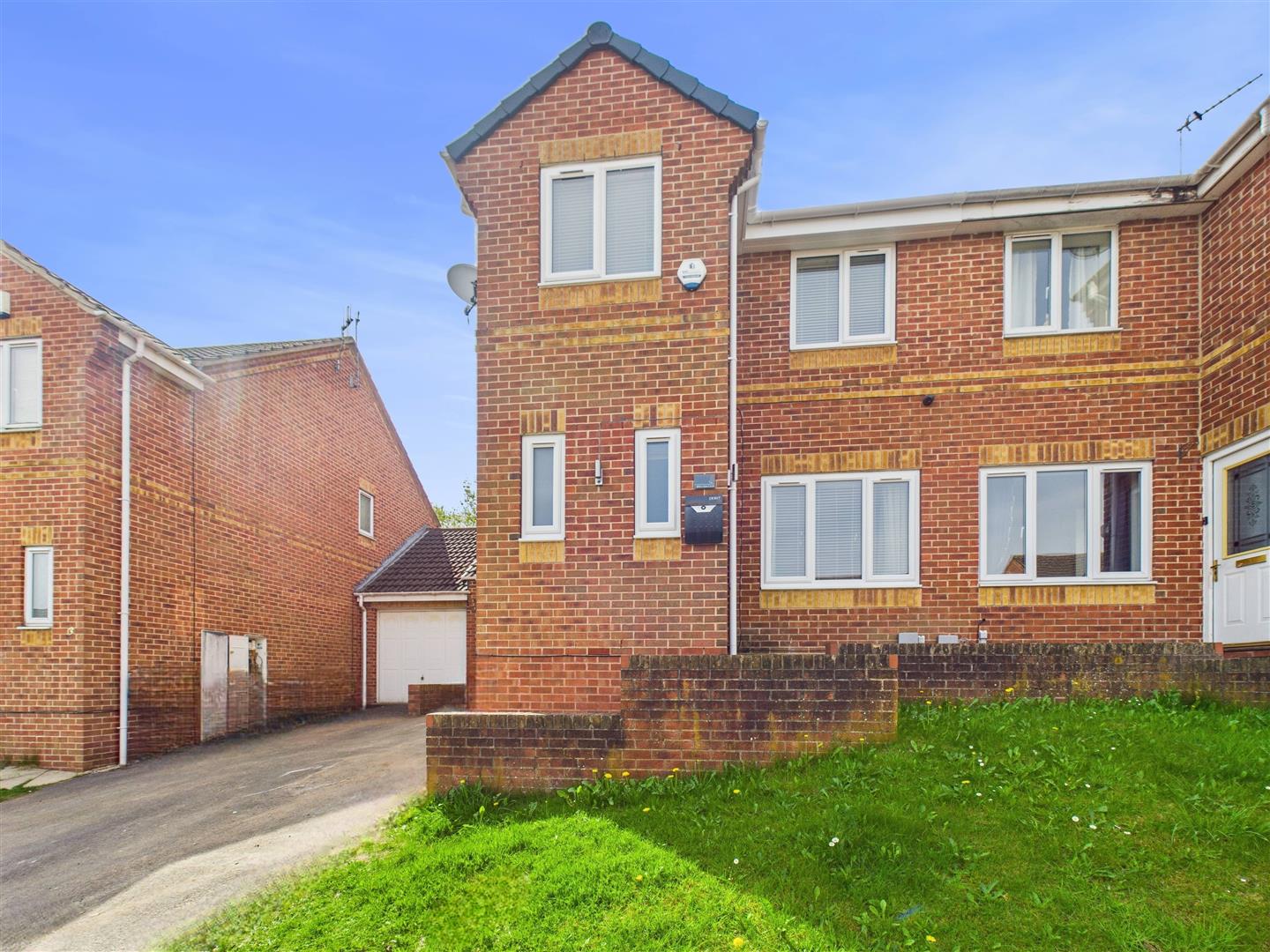 Birley Spa Close, Sheffield - Ready Steady MOVE!
